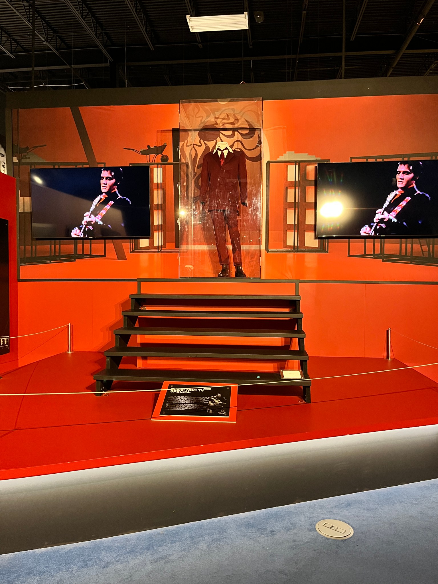 Elvis World: Walking in Memphis – SoulRide
